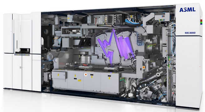 ASML도 못 푸는 난제, 한국 스타트업이 푼다…극한 공정 버티는 ‘CNT 펠리클’ [이상덕의 AI&칩 워]
