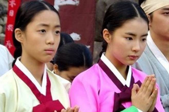신세경 옆 걔로 불렸지만 가수·배우·예능 다 섭렵한 톱女배우 근황 뉴스에이드