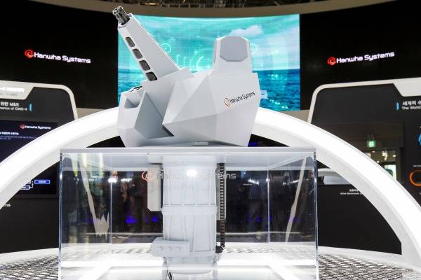 "마하 3 미사일도 잡아낸다", AESA가 탑재된 순수 국산 CIWS-II | 골인베스트