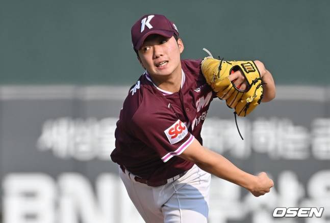 '155㎞ 감보아 KBO 첫 승' 롯데 8-0 완승→3연속 루징 마침내 끝나나, 1회 4득점 빅이닝+막판 쐐기득점 폭발 [부산 현장리뷰]
