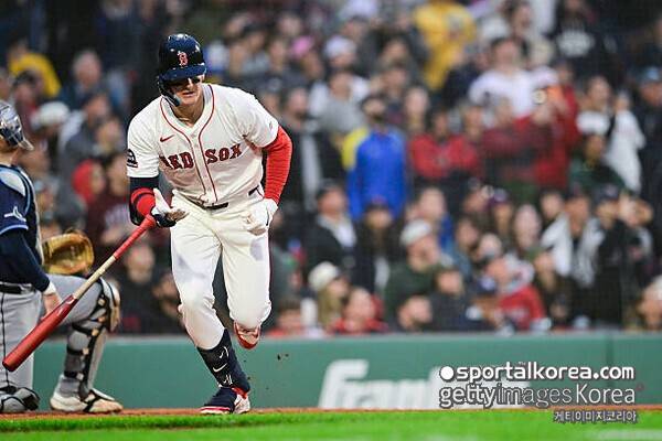 '이걸 놓쳐?' MLB 'No. 1' 유망주 앤서니, 김하성의 TB 상대로 '치명적 실책' 신고식…상대 투수 '데뷔전 승리'에 더 아쉬웠다