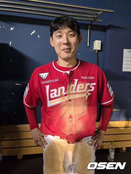 “건방져 보이게 껌 좀 씹고 단추 풀어라” 이적생 향한 사령탑의 조언, 3안타 2타점 1득점 대폭발! [오!쎈 잠실]