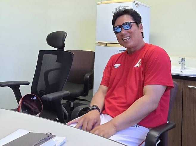 박정권 SSG 2군 감독 "절실한 선수에게 도움되는 지도자 되고파"