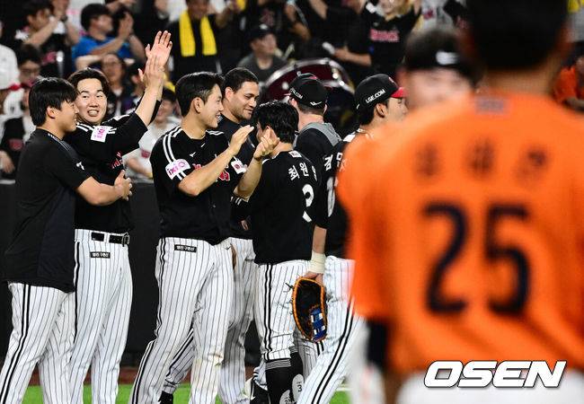 ‘명불허전’ 미리보는 KS 혈투였다. 야수 29명 총출동→마무리 8회 1사 투입→연장 11회말, 홈 보살로 무승부 엔딩