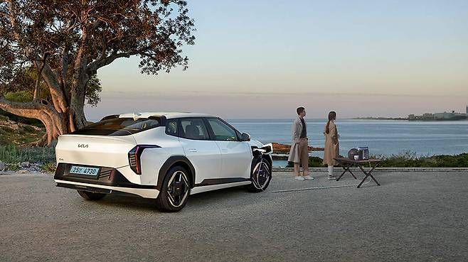 “3,000km에 전기요금 10만 원”… EV4, 실사용자 리얼 후기 | EV-Hotissue