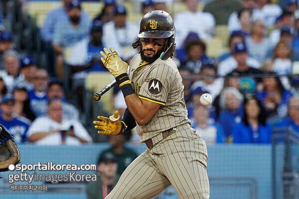 '대인군자' 오타니, '160.6km' 빈볼 맞고도 "괜찮아" 손짓…몸에 맞는 공 오간 LAD-SD 혈전, 퇴장 4번이나 나왔다