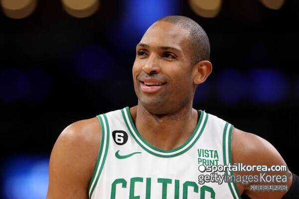 GSW 초대박! 모두가 에이튼 쳐다볼 때 베테랑 'FA 빅맨' 영입 정조준..."전력에 큰 도움 될 것"