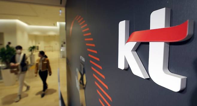 "KT, 2분기 실적 시장 기대치 웃돌 듯…목표가↑"-IBK