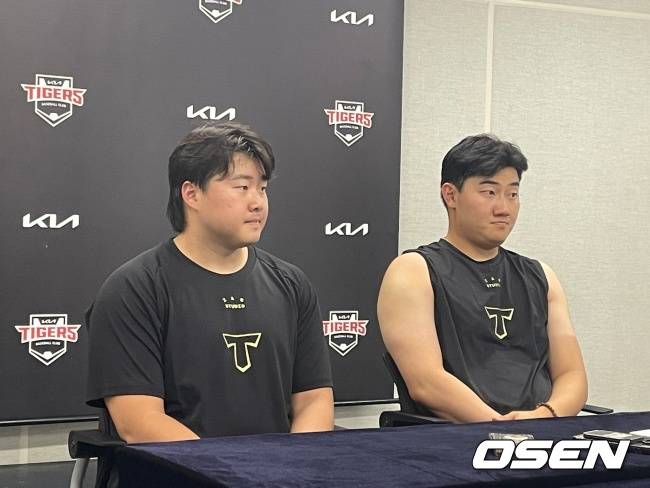 '눈물의 트레이드' 김시훈, 투런포 멋쩍은 이적 신고...한재승은 호언장담 "154km 던지겠다"