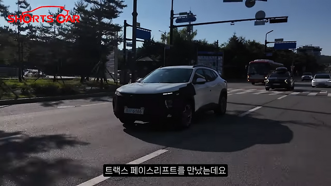 “현대·기아랑 왜 이렇게 달라?”쉐보레 트랙스 신차 포착 | EV-Hotissue