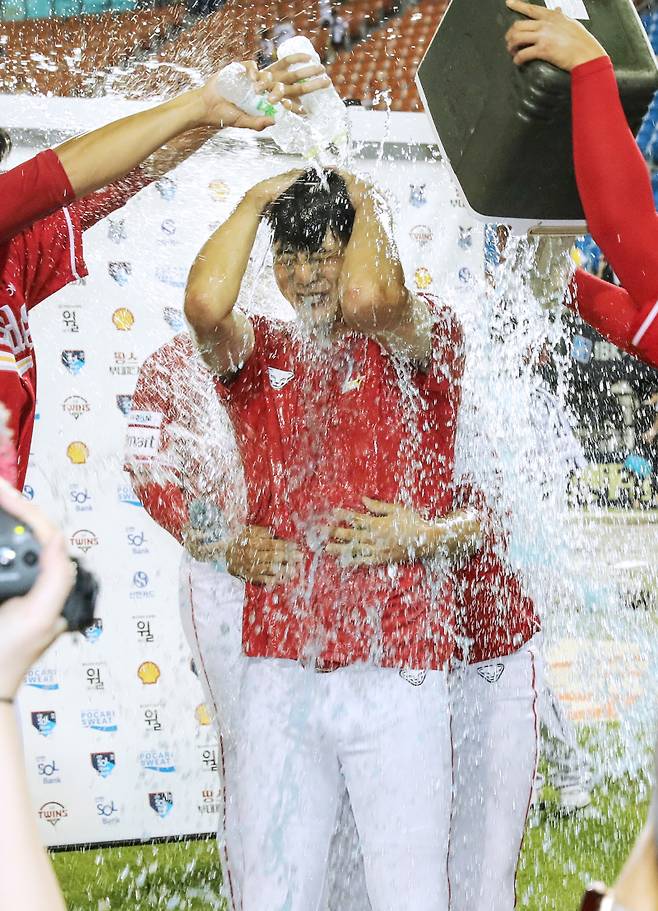 천하의 김광현도 2000K에 "울컥했다. 이런 날이 올지 몰랐다" [IS 피플]