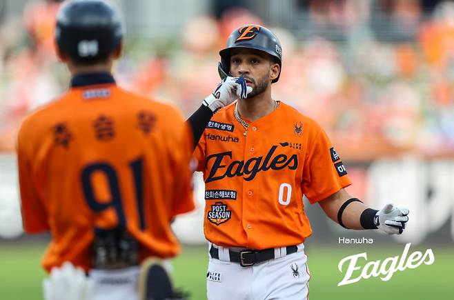 LG는 오스틴 타순 변화로 대역전승...한화, '2번 리베라토' 고수할까 [KS5]