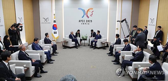 엔비디아, 韓에 GPU 26만장 푼다…삼성·SK·현대차와 'AI 동맹'