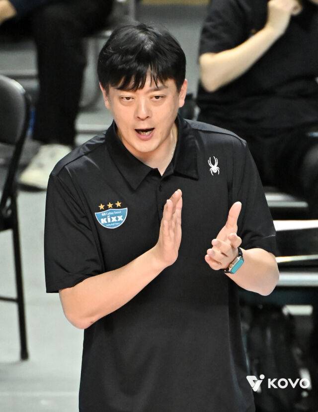 두 경기 연속 '풀세트' 혈투, 승리에 '한 끗' 모자랐던 GS칼텍스...이영택 감독도 "못해서 진 경기 아니다" [MD장충]