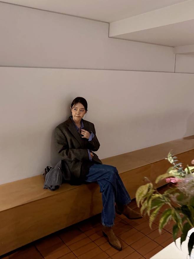 47세 채정안 방부제 미모, 20대도 울고 갈 힙스터 패션 그 자체 | FashionNavi