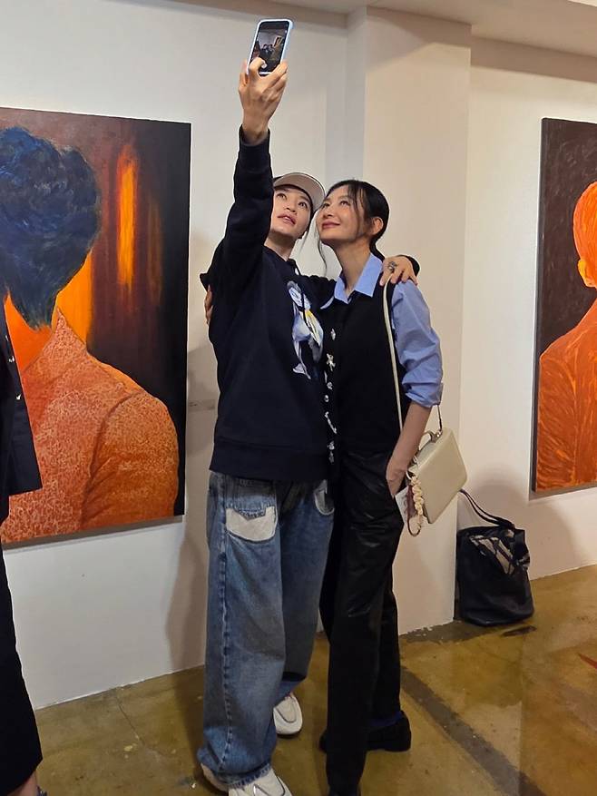 “롯데와 해태의 만남” 채시라X김혜수, 전설들의 레전드급 투샷[SCin스타]