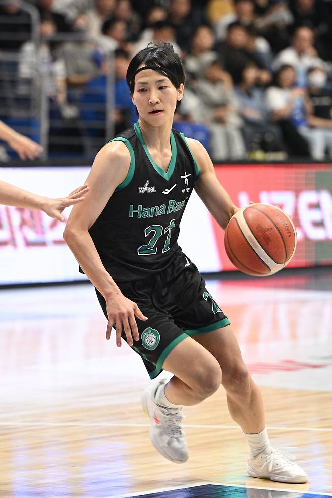 [공식발표]'WKBL 새 역사' 부천 하나은행 이이지마 사키, 1라운드 MVP '亞 쿼터 1호'