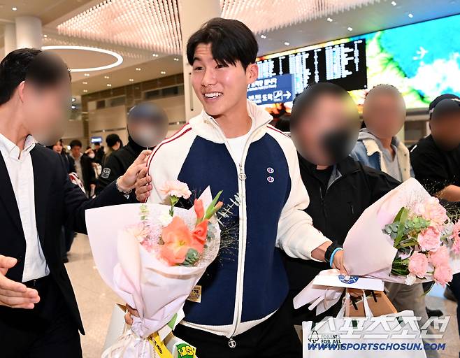 2570억 계약의 잔혹한 후폭풍 → 김혜성 송성문 직격탄 맞나. 초대형 트레이드 나비효과 관측